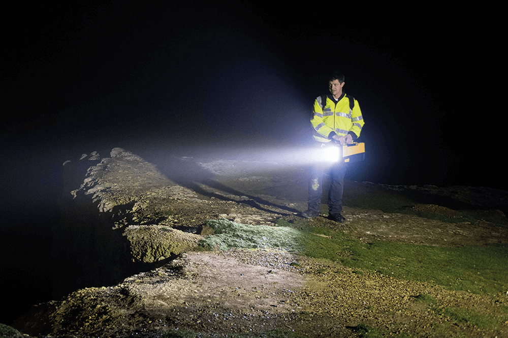 Solaris Pro | 16000 Lumens | 18.2Ah | 24 Hour Runtime | Rechargeable A